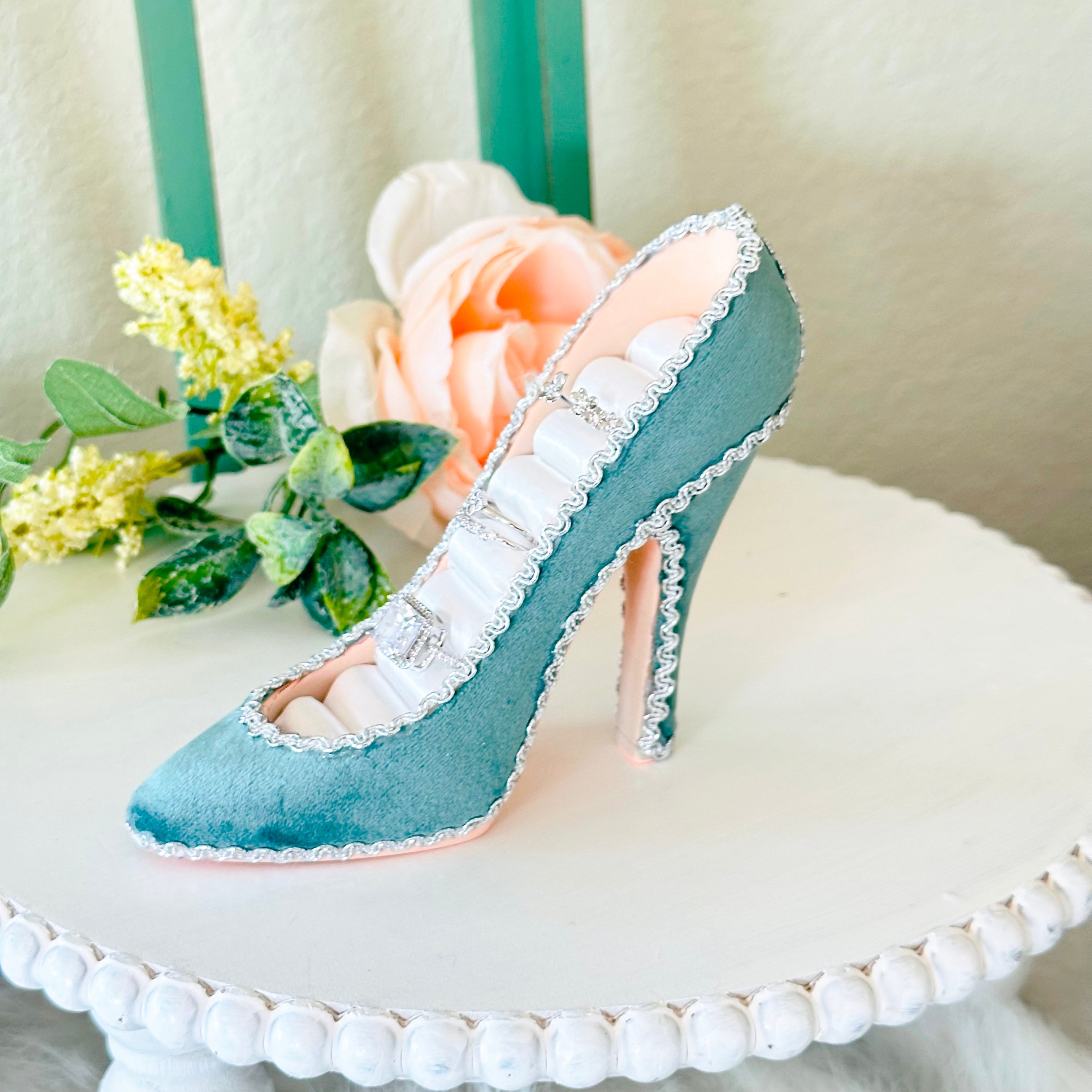 Velvet Stiletto Ring Display Holder – Isabel Rose Boutique